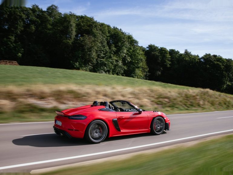 2024 Porsche 718 Spyder RS - Pictures & Gallery