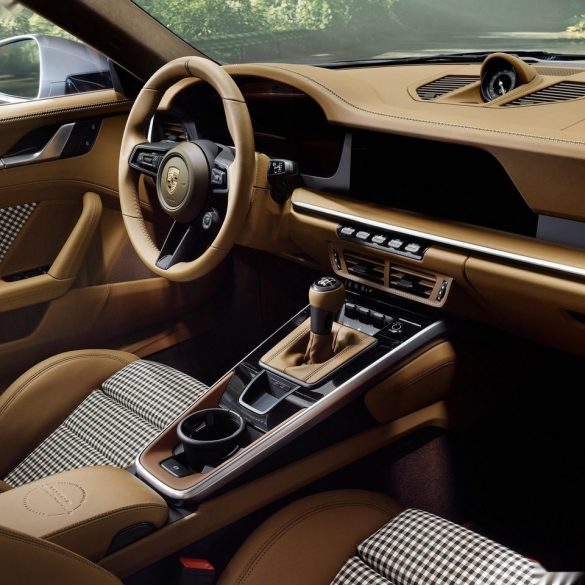 Porsche 911 GT3 Touring Ocelot (2025) - Pictures & Gallery