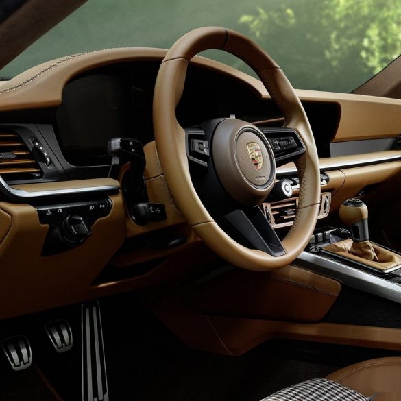 Porsche 911 GT3 Touring Ocelot (2025) - Pictures & Gallery