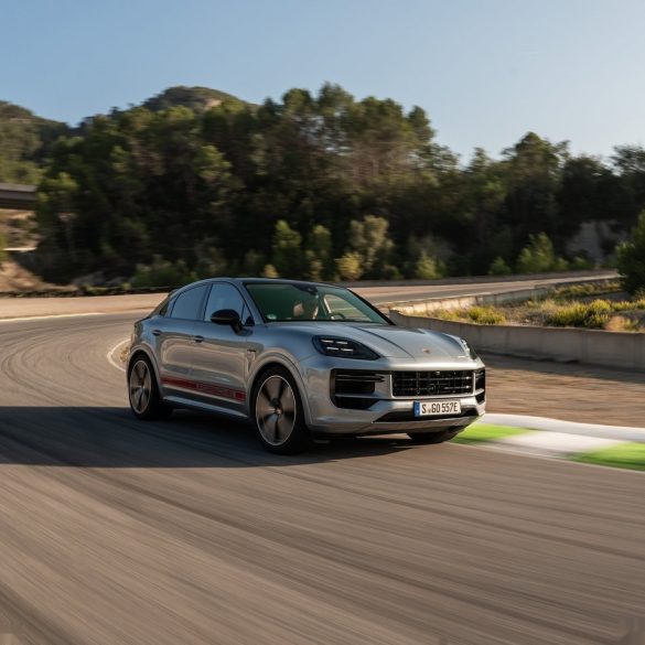2024 Porsche Cayenne Turbo E-Hybrid Coupe - Pictures & Gallery