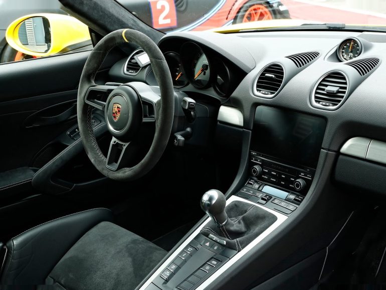 2020 Porsche 718 Cayman GT4 - Pictures & Gallery