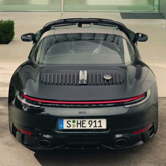 Porsche 911 Edition 50Y Porsche Design (2022) - Pictures & Gallery