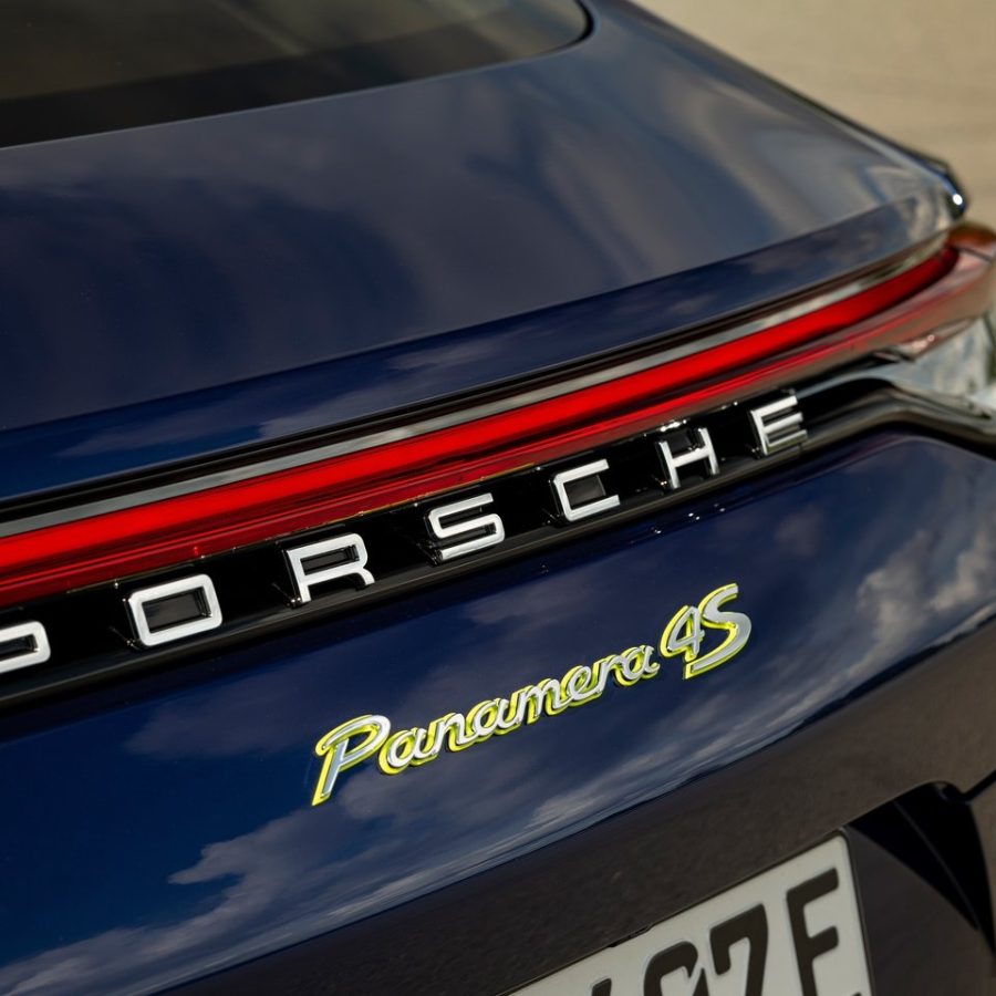 2021 Porsche Panamera 4S E-Hybrid - Pictures & Gallery