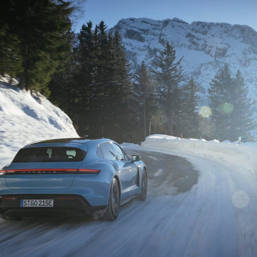 2022 Porsche Taycan 4S Sport Turismo - Pictures & Gallery