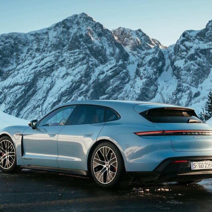 2022 Porsche Taycan 4S Sport Turismo - Pictures & Gallery