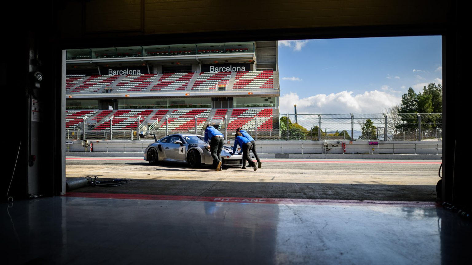 Porsche Delivers Latest 911 Cup Cars To International Teams