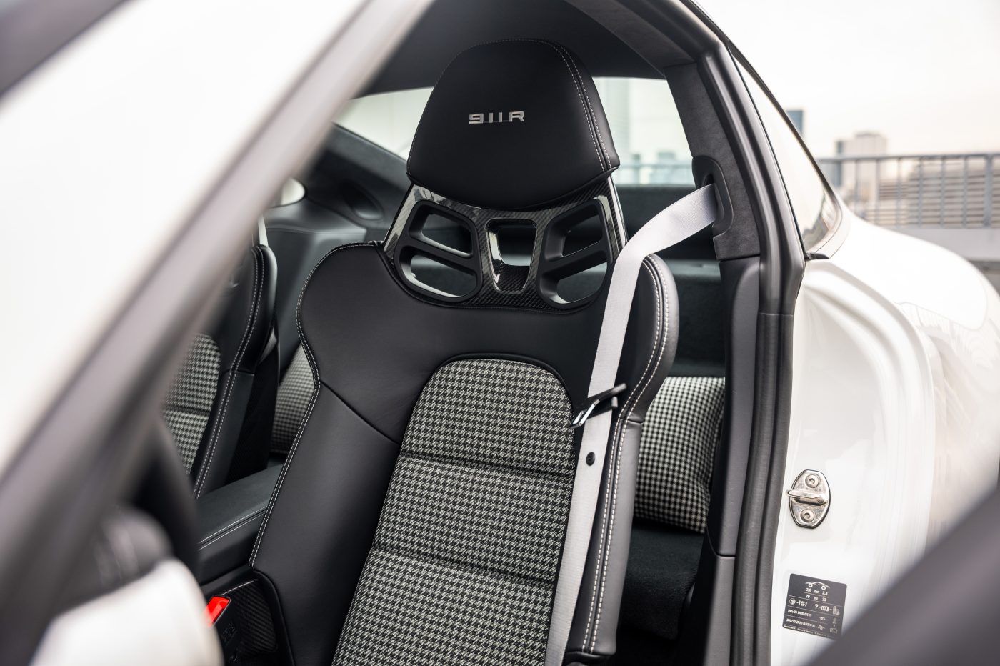 FOR SALE: 2016 Porsche 911 R